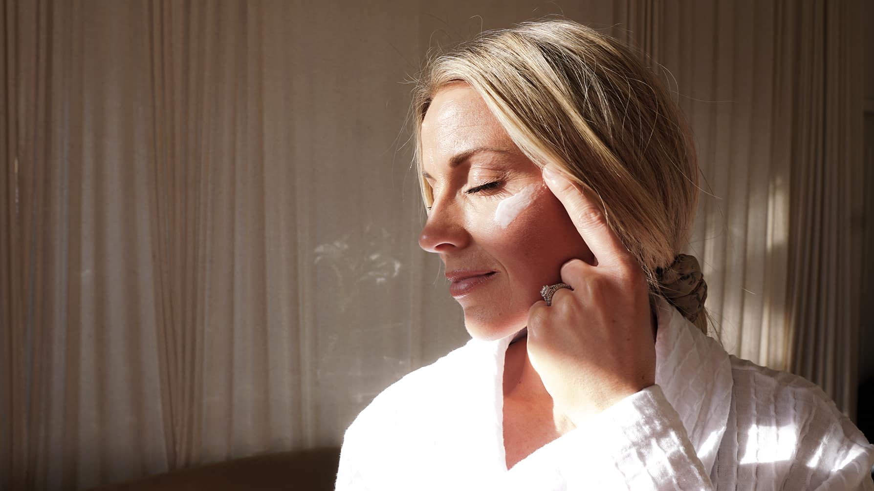 NOURRIR LA CONFIANCE EN SOI GRÂCE À UNE PEAU EN SANTÉ | Dermapure